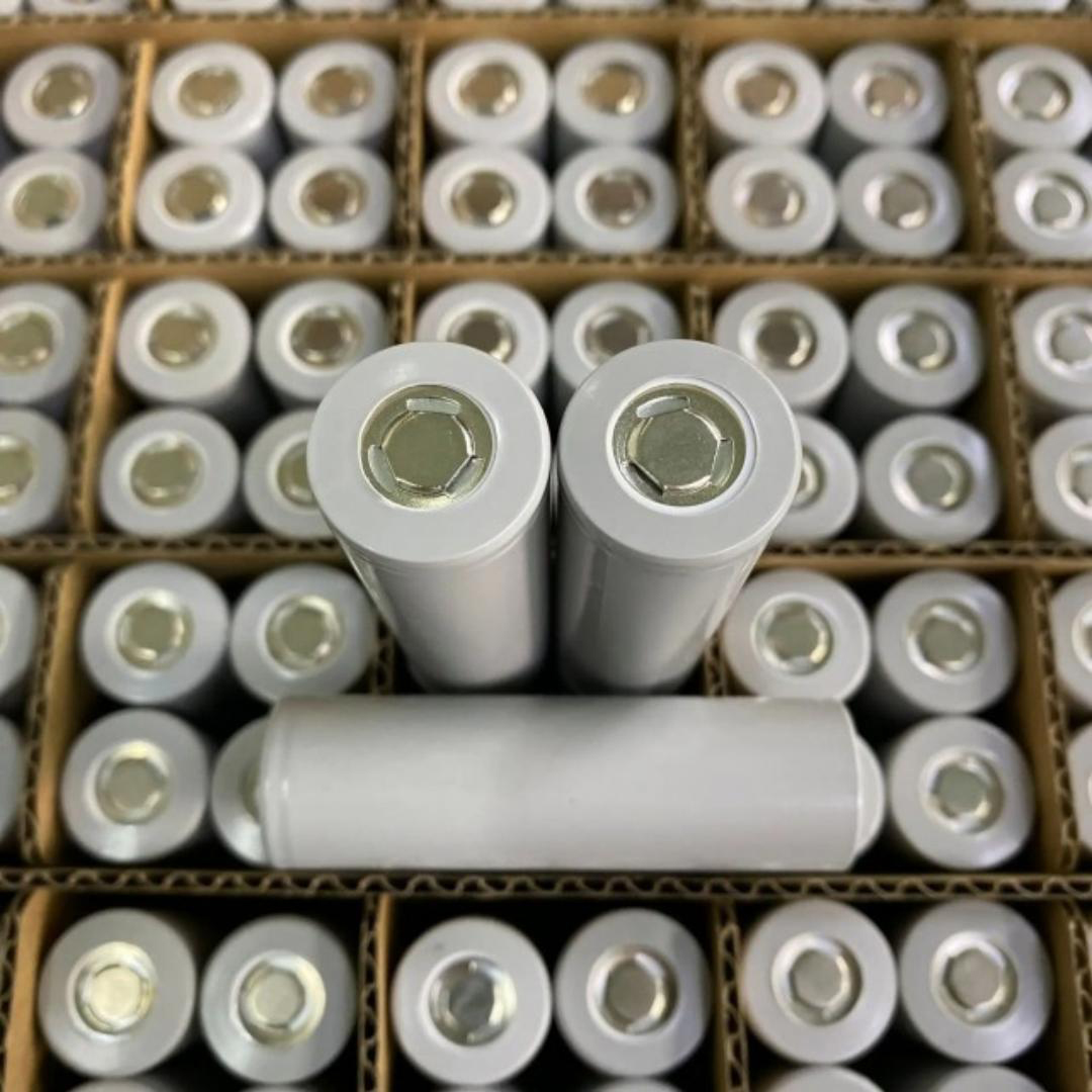 21700 Lithium-Ion Battery: Advantages, Applications, and Market Outlook